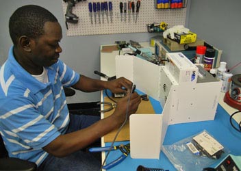 Benchtop Fume Extractor - Winged Sentry